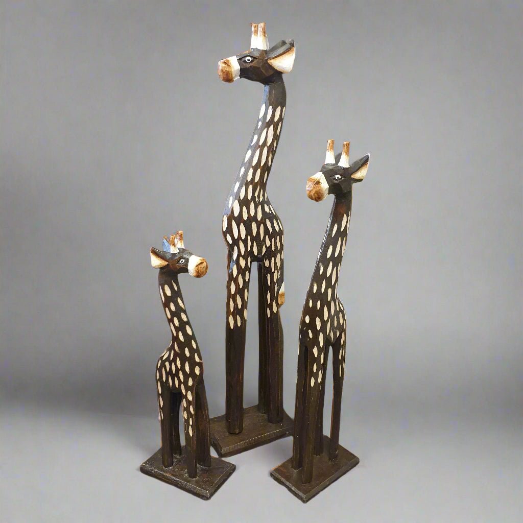 Giraffe Sculpture Set - Elegant Animal Ornament Collection– World Of Decor